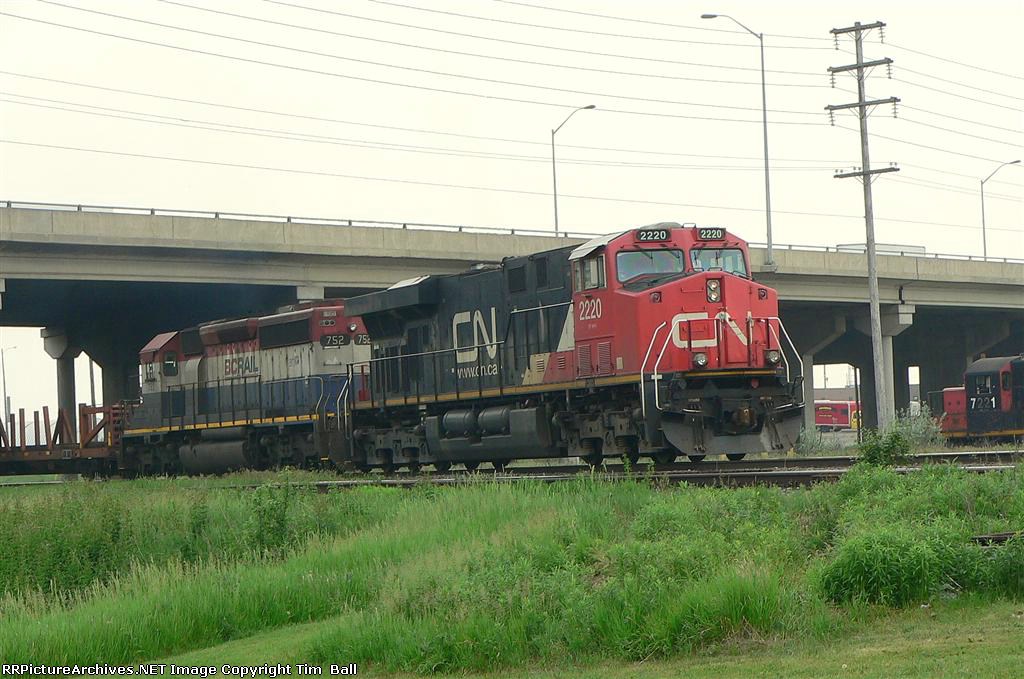 CN 2220